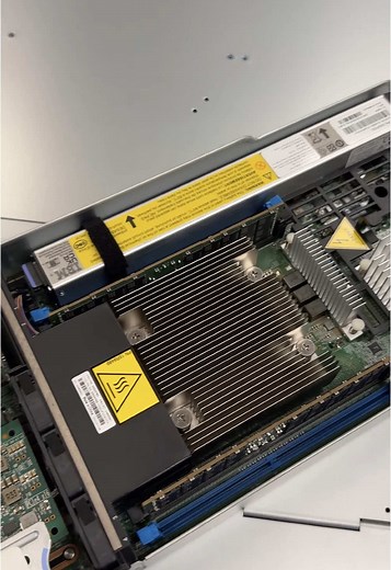 FlashCore Modules bring incredible value to the IBM FlashSystem 5300, delivering performance and storage efficiency. With advanced inline compression and encryption, these NVMe drives power the platform's exceptional capabilities. We'll have a full review soon. #storage #datacenter #computer
