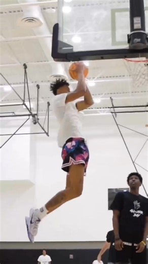 layyy it up for what ?👀 Collect my card to see more & content ✅ (First 10 collectors can win 1000$ #sportadv) 📸 if you want see me play 🏀iam posting highlight in my Broadcast channel insta if you want see me play lets get 70k follow my ig : diamant.blazi soon 1.7million and add my snap : diamant.blazi i add back ;) #diamantblazi #seckoff #bball #basketball #fyp #dance #gamewin #gameday #viral #foryou #trend #floridabasketball #florida #usa #usabasketball #trio #dunk #sportstiktok | Diamant Bl