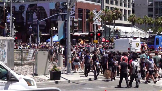 Comic-Con Day 3 | Rare comics and Ryan Gosling