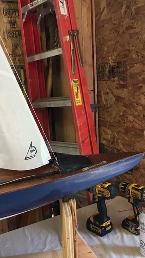 1:6 scale Dragon with spinnaker launcher