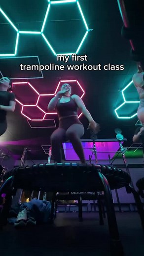 Funnest/funniest class ever I'm obsessed I had the best time ever and it seriously HURT!!!! You need strong legs bc you have to push into the trampoline bc you can't bounce high you have to stay low | Kailey Anna
