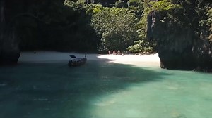 6.7K views · 16 reactions | ퟒ 퐍퐢퐠퐡퐭퐬 퐒퐭퐚퐲 퐢퐧 퐚 ퟒ-퐒퐭퐚퐫 퐇퐨퐭퐞퐥 퐢퐧 퐏퐡퐮퐤퐞퐭...