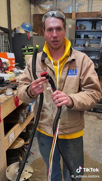 Building Battery Boxes and Motor Control Wiring Harness for Edison Motors Convoy