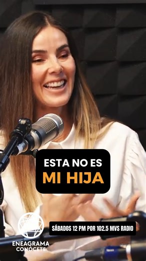 Eneagrama Conócete on Instagram: "💔 LA DEPENDENCIA EMOCIONAL: CUANDO ALGUIEN TE VE DE VERDAD Con Adelaida Harrison y Andrea Vargas, junto a Carla Cardona, psicóloga y creadora del podcast Querida Valeria, hablamos de uno de los momentos más determinantes para salir de la dependencia emocional: cuando alguien te ve… y te nombra. Carla estaba profundamente ansiosa, inestable, en una depresión silenciosa. Lo disfrazaba todo con historias bonitas, risas, complacencia. Esperar horas a una pareja, se