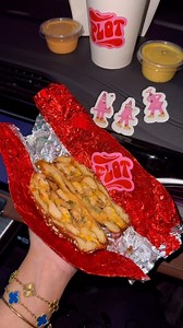 ‎ترند مطاعم الرياض‎ on Instagram‎: "اسمـه بلوت @plot.sa 懶 مطعم بدون جلسات ، يجونكم وانتوا بالسياره وياخذون طلباتكم 懶 البرجر غييير ، الدجاج جاي مشوح حلو وخفييف والفرايز مبهر ولعشاق الوينقز كمان مدلعينكم ✨ ad"‎