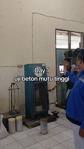 443K views · 3.1K reactions | Tes tekan benda uji beton / Uji kuat tekan beton (Concrete Strength Test) dengan alat Compression Testing Machine (CTM). | Info Teknik Sipil | Facebook