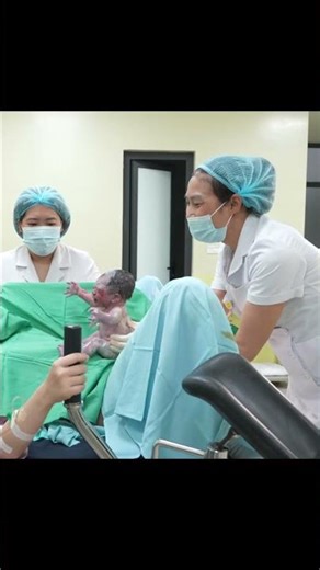 Parto Normal - Giving Birth #partonormal #naturalbirthvideo #shorts #short video