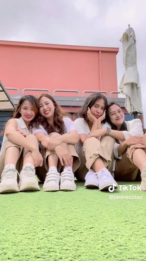 Creative Group Pose Ideas for Friends