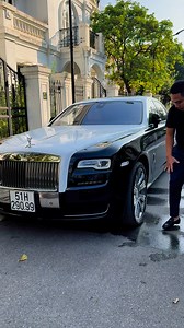 925K views · 10K reactions | 8 tỷ có mình mua thêm chiếc nữa nhé , Rolls Royce Ghost Series II EWB Sản xuất 2014 xe còn như mới , xe từng là của chủ tịch Phạm Nhật Vượng #jeepbicyclevietnam #Duygid #jeep #ceonguyenduy #GIDLUXURIES | Nguyễn Duy | Facebook