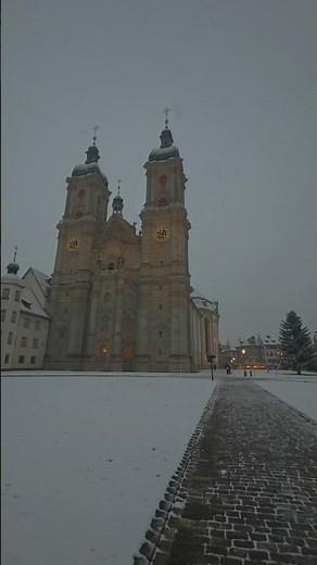 Swiss Winter Wonderland ❄️🇨🇭🫶 St. Gallen Cathedral & Abbey District covered in snow ☃️✨