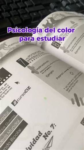 Curso CIE on Instagram: "La psicología del color también influye en cómo estudias. 🎨🧠✨ No subrayes por subrayar… cada color le manda una señal distinta a tu cerebro. Cuando usas los colores con intención, entiendes más rápido, recuerdas mejor y tus apuntes dejan de ser un caos. ⚡📚 Subrayar bien no es estética… es estrategia mental. 👉 Comenta “Admisión” y únete a nuestra comunidad gratuita de WhatsApp. #MétodoCIE #CursoCIE #EstudioInteligente #PsicologíaDelColor #AprendizajeEfectivo"