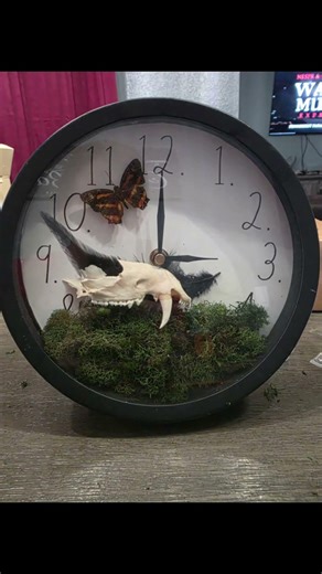witching hour clock with partial opossum skull 💀 #witchinghour #3oclock #opossum