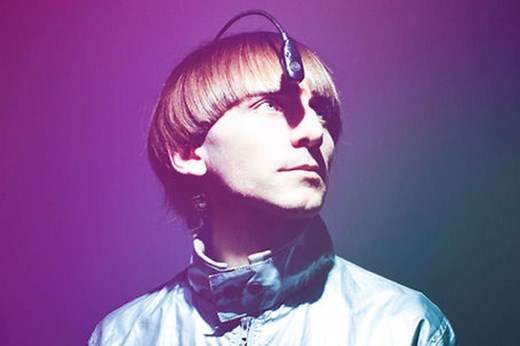 Vidéo. Neil Harbisson : l'homme cyborg qui écoute les couleurs