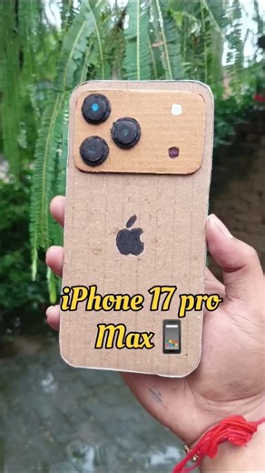 amazing PHONE 📱 First iPhone With"Cardboard#diy #indian #iphone17promax