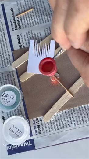 SILVER METAL CLAY >> enamelling doesn’t take much time because you’re just fusing a layer of powdered glass onto the surface of the fine silver. Here’s my ‘upside down heart’ which to me, looks like a moth! Get a FREE COURSE 60% off any of my BIG Courses this December. The free course will show you how to make a message bar bracelets using alphabet moulds. Click the links in my bio to get this SPECIAL DECEMBER OFFEF FOLLOW for more technique and top tips | Silver Nutshell Jewellery