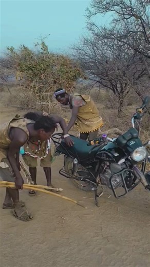 When the Hadza first saw a motorcycle and heard the sound of a hare#usa #us#africa #funny #comedy