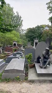 3.8K reactions · 330 shares | Professor Andrew Lear discusses the story of Russian ballet dance Vaslav Nijinsky, who is buried at the famous Père Lachaise Cemetery in Paris, France. #vaslavnijinksy #russianballet #perelachaisecemetery #famoustombs #balletdancersofinstagram #history #arthistory #andrewlear #actualhistorian #RudolfNureyev #riteofspring #gayhistory #gaystories | Oscar Wilde Tours | Facebook