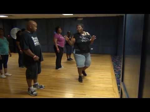 STEPPIN OUT Line Dance (Instructional)