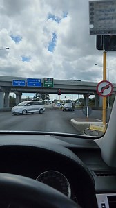 682K views · 894 reactions | In Manukau right now 11.55am. Around the Cavendish Dr exit/onramps. Extremely heavy police presence | Checkpoint Watch Auckland | Facebook