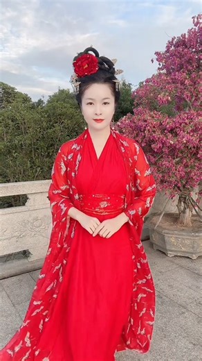 Unique style dress design form dupatta 🤩💃🏻👍🏻 #fashionstyles #stylish #tipsandtricks #beautful #ootd