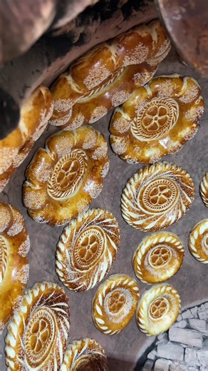 Experience the Art of Tandoor Bread Baking