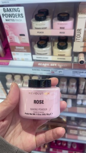 #baking #bakingpowder #powder #revolution #revolutionmakeup #rose #puder #matte #finish #news #dm #glow #makeup #setting #powder #foryouu #fürdichh #kesfett #fyy #fyp #ffy #viralllllll