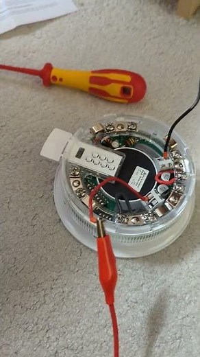 Apollo base beacon sounder connected to loop tester.