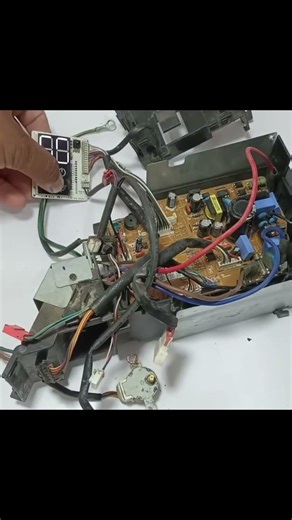 Why the LG AC display stops working