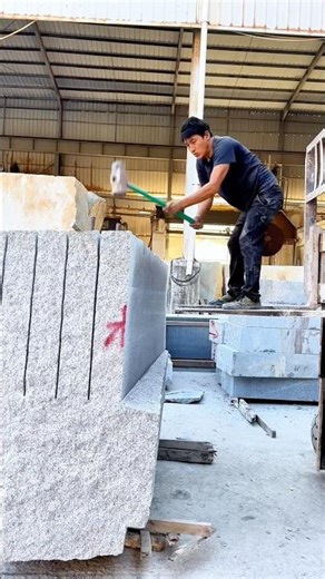 Granite Splitting Skill — One Strike, Clean and Precise!