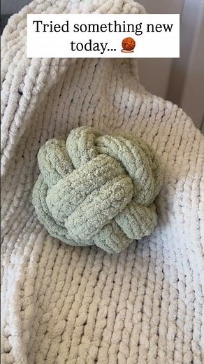 Chunky Knit Knot Pillow! Stay tuned for a tutorial!