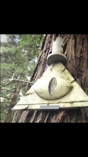 The Bill Cipher Statue's Original Hat was STOLEN!