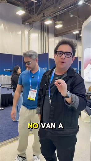 Sonido premium en formato compacto desde el #CES2026 #LasVegas 🔥 Los Edifier M90 con 100W RMS, audio Hi-Res y conectividad total. Pronto disponibles en tiendas Extreme Tech y no podrán creen el precio.🤩😁 Michael Quesada PC Master @oskarroa | Extreme Tech