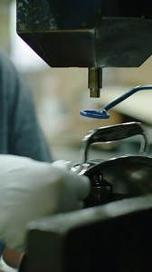 Expert craftsmanship and meticulous design are behind every piece of All-Clad cookware. Our stainless steel cookware is bonded to last a lifetime. | All-Clad Metalcrafters