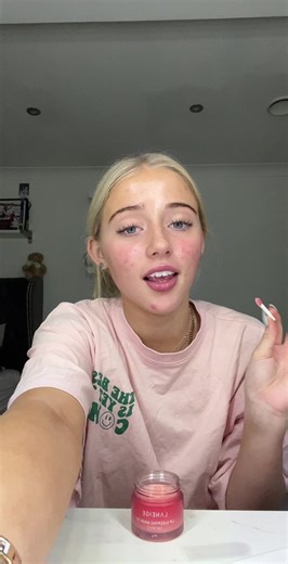 Overcoming Bullying and Pursuing Social Media Dreams