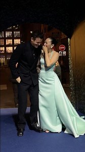 Es ist wahrlich unmöglich, den Blick von Benophie abzuwenden 💎