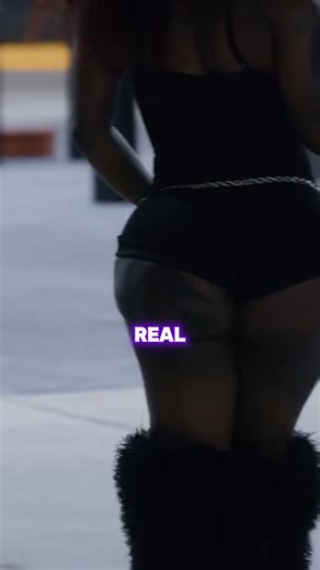 Gold Digger Look👸👸 (@random.draw1)’s videos with original sound - Gold Digger Look👸👸