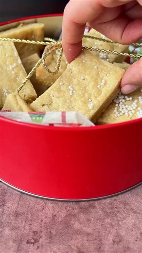 5 Ingredient Shortbread Cookie Bars Recipe