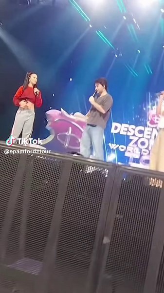 Worlds Collide Tour: Cast Performance at Sound Check