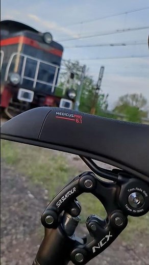 SR Suntour NCX suspension seatpost in action | Smooth operation test!