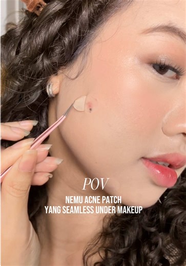 Rekomendasi Acne Patch Terbaik untuk Makeup Seamless