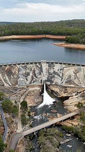 When it comes to unbeatable spots for your bucket list, @australiassouthwest is brimming with them. These are 5 of the most scenic and unforgettable landscapes we find visitors coming back to visit time and time again. You can access them with 2wd, however some require short walks. They are also family friendly and perfect for every season of the year. How many have you seen? 🎨 Wellington Dam - the biggest dam mural in the world, located on the doorstep to Collie. Walk the fringe above, or view