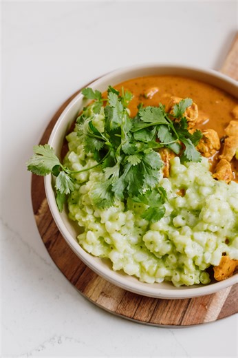 Zandi’s Creamy Basil Pesto Samp stole your hearts 💚 Now, take it up a notch by serving it alongside Butter Chicken Curry (made with our very own Butter Chicken Curry Sauce) – the ultimate South African flavour mashup 🌿🍛 Recipe by @hush_in_my_kitchen | Pesto Princess