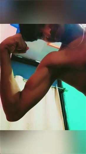 day 2 biceps flexing #muscleblaze #support #trendingshorts #viral