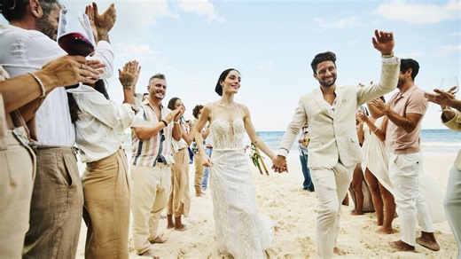 ‘How to lose friends in 7 months’ bride slammed for overbearing wedding rules