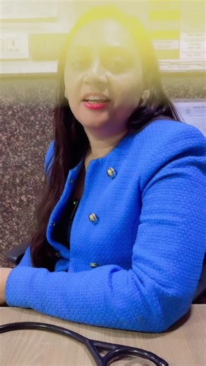 ✨ ECHOGENIC FOCI IN PREGNANCY ✨ (Ultrasound me dikhta ek bright white spot) 🔍 Echogenic Focus kya hota hai? Ultrasound me baby ke andar ek chhota sa bright dot dikhta hai ➡️ Zyada tar baby ke heart me hota hai 💗 Iska matlab kya hai? ✔ Heart ki working bilkul normal hoti hai ✔ Ye koi defect ya bimaari nahi ✔ Aksar time ke sath khud hi gayab ho jata hai 🧬 Kya genetic problem se related hota hai? 👉 Agar sirf echogenic focus ho ✔ Aur baaki scan & tests normal ho ➡️ Toh ghabrane ki koi zarurat na