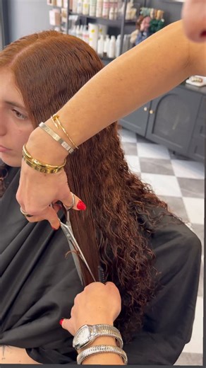 The Curl Suite on Instagram: "First-time client consult ✨ Yes, the video is long—but it’s packed with education, intention, and care. From understanding her curls to creating a customized plan, this transformation was truly beautiful. This is what happens when curls are listened to, not rushed. 💫 #FirstTimeClient #CurlConsultation #CurlTransformation #YourCurlsYourWay"