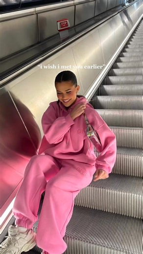 crying bc cant even remember the accounts password to delete the video | sophpontin