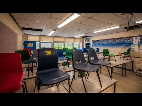 Exploring an Abandoned High School: Everything frozen in place