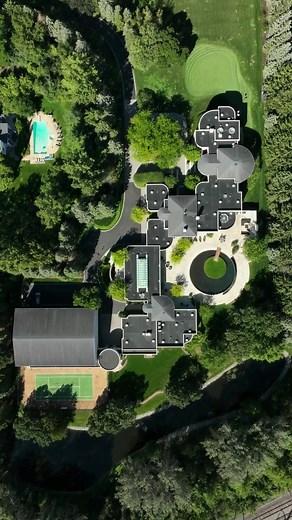 Explore Michael Jordan's Luxurious Mansion | NBA Legend's Home Tour