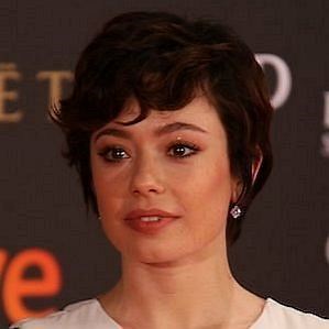 Anna Castillo Boyfriend 2026: Dating History & Exes - CelebsCouples